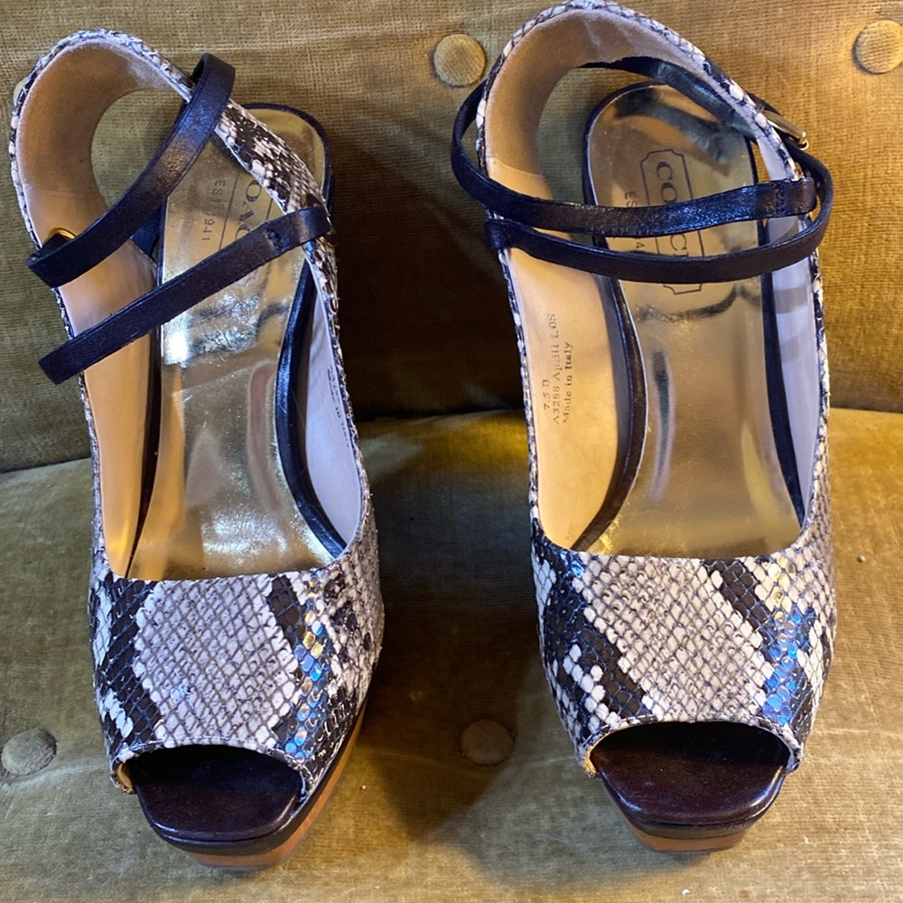 Coach Platform Shoes Size 7 1/2 - Gem